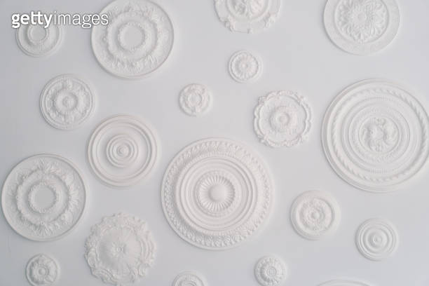 A collection of artistic white circular bas-relief sculptures 이미지 ...