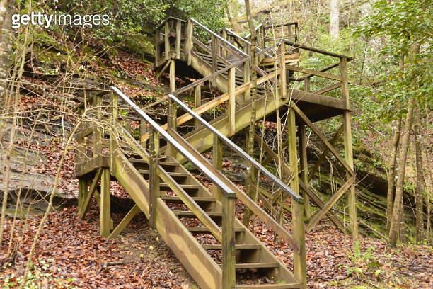 Tall Platform With Stairs Leading Up Rocky Terrain 이미지 (2107472166 ...