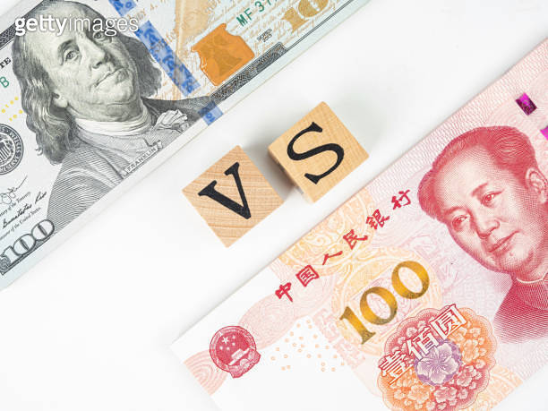 U.S Dollar Banknote VS Chinese Yuan Banknote on White Background 이미지 ...