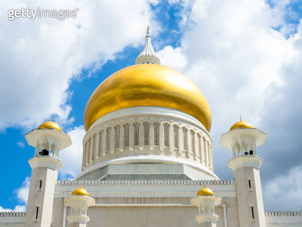 Golden dome, architecture building exterior design the masjid of Omar ...