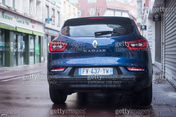 rear view of blue renault kadjar parked in the street 이미지 (2168750455 ...