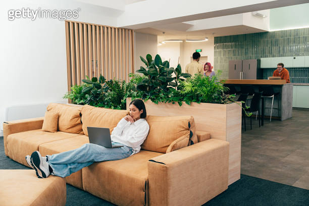 young programmers working on a new project for a start up business. 이미지 ...