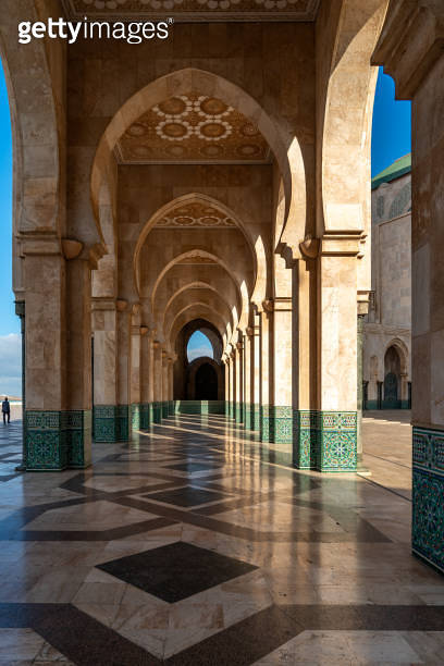 The square of Hassan II Mosque in the morning, Casablanca, Morocco 이미지 ...