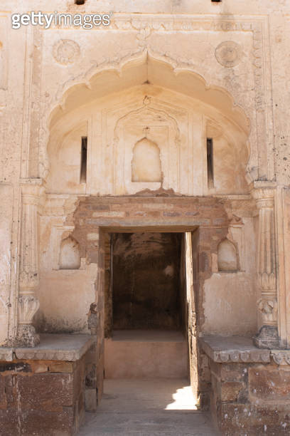 Facade of the Rani mahal ruined palace in Kalinjar Fort, Kalinjar ...