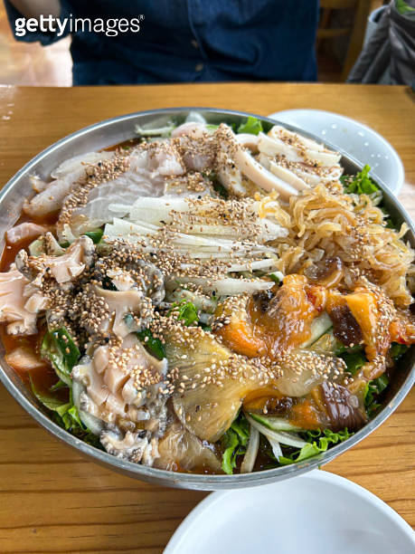 abalone cold raw fish soup 이미지 (1989314443) - 게티이미지뱅크