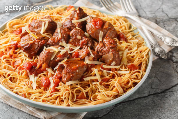 Kokkinisto is s simple beef stew with tomatoes and red wine with pasta ...