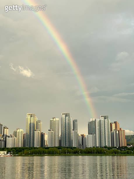 Rainbows shine over Seoul Banpo Apartments 이미지 (2163523593) - 게티이미지뱅크 Rainbows shine over Seoul Banpo Apartments 이미지 (2163523593) - 게티이미지뱅크