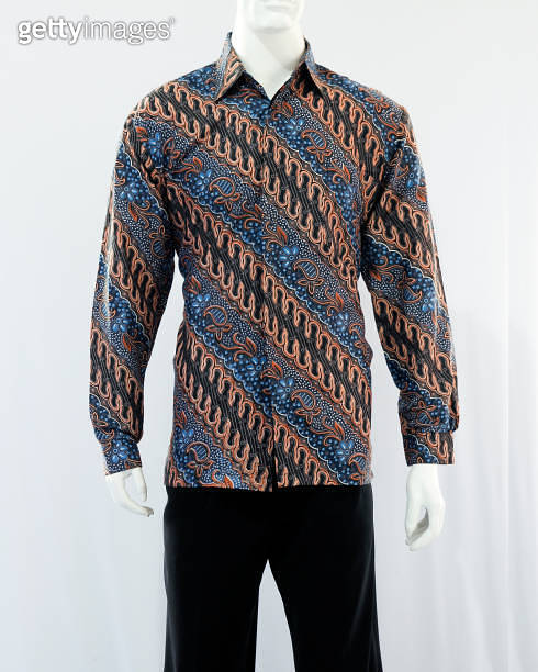 Long sleeve batik for men. The patterns and colors are luxurious 이미지 ...