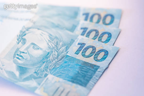 100 Brazilian Real Notes Currency Of Brazil Closeup Photo Brazilian