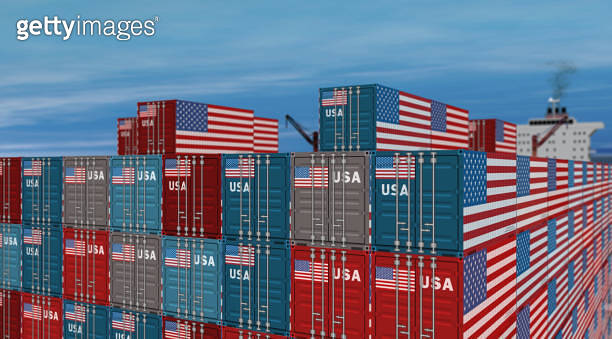 USA export containers on cargo ship 이미지 (2156393414) - 게티이미지뱅크