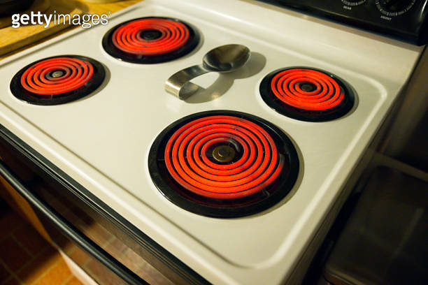 Intensely Hot Bright Red Electric Stove Top Circular Burners 이미지 ...