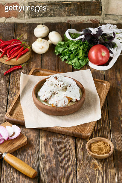 Delicious Chicken in Garlic Sauce on Ketsi with Fresh Vegetables and ...