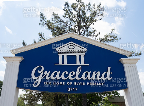 Entrance Sign for Graceland, the Home of Elvis Presley in Memphis ...