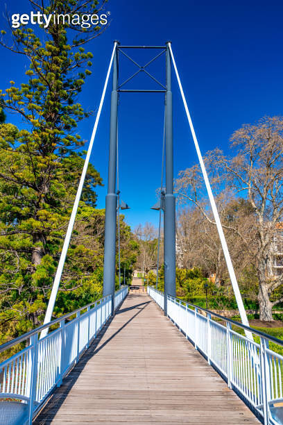 Trafalgar Bridge and Victoria Gardens in Perth 이미지 (2149137351) - 게티이미지뱅크