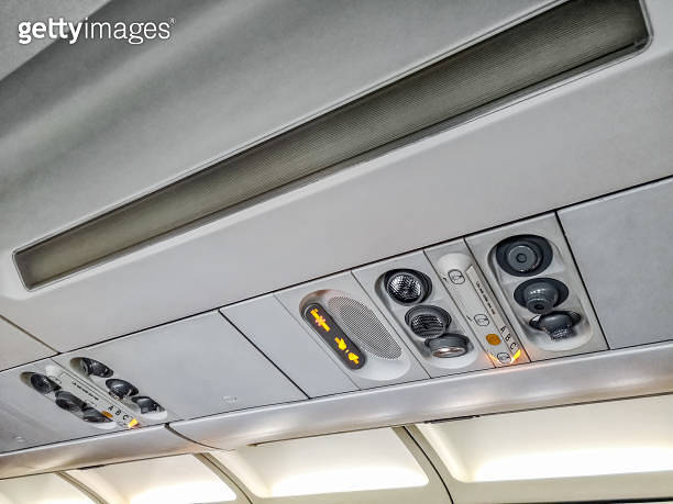 Passenger service unit PSU above the seat on an airplane 이미지 ...