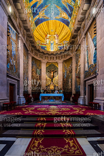 Main altar of the Co-Cathedral - Basilica of Santa María in the city of ...