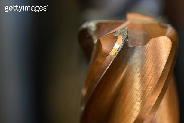 Close-up scene the wear cutter for CNC milling machine. 이미지 (2156167731 ...