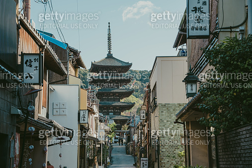 Gion,The district was built to accommodate the needs of travellers and ...