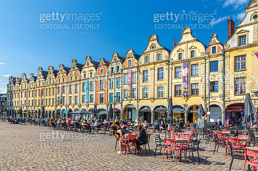 Flemish-Baroque-style townhouses buildings on market Heroes Square in ...