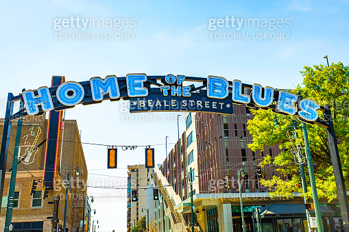 Beale street Memphis street sign at the entrance to famous street 이미지 ...